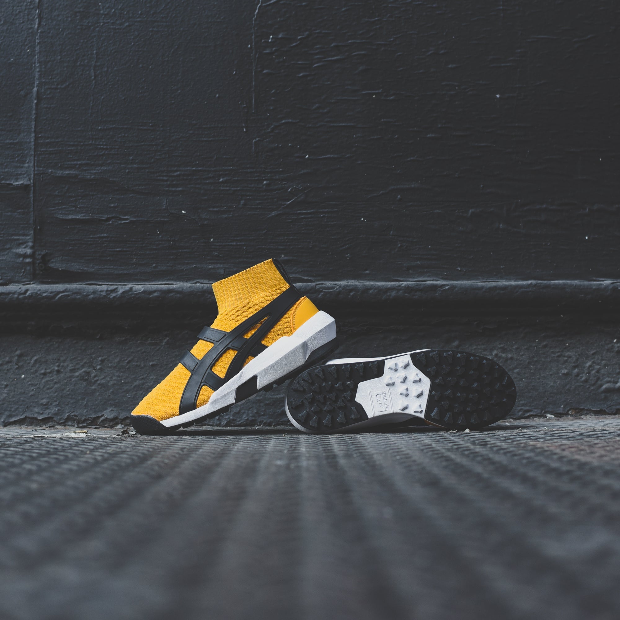 Asics AP Knit Trainer - Tiger Yellow / Black – Kith Canada