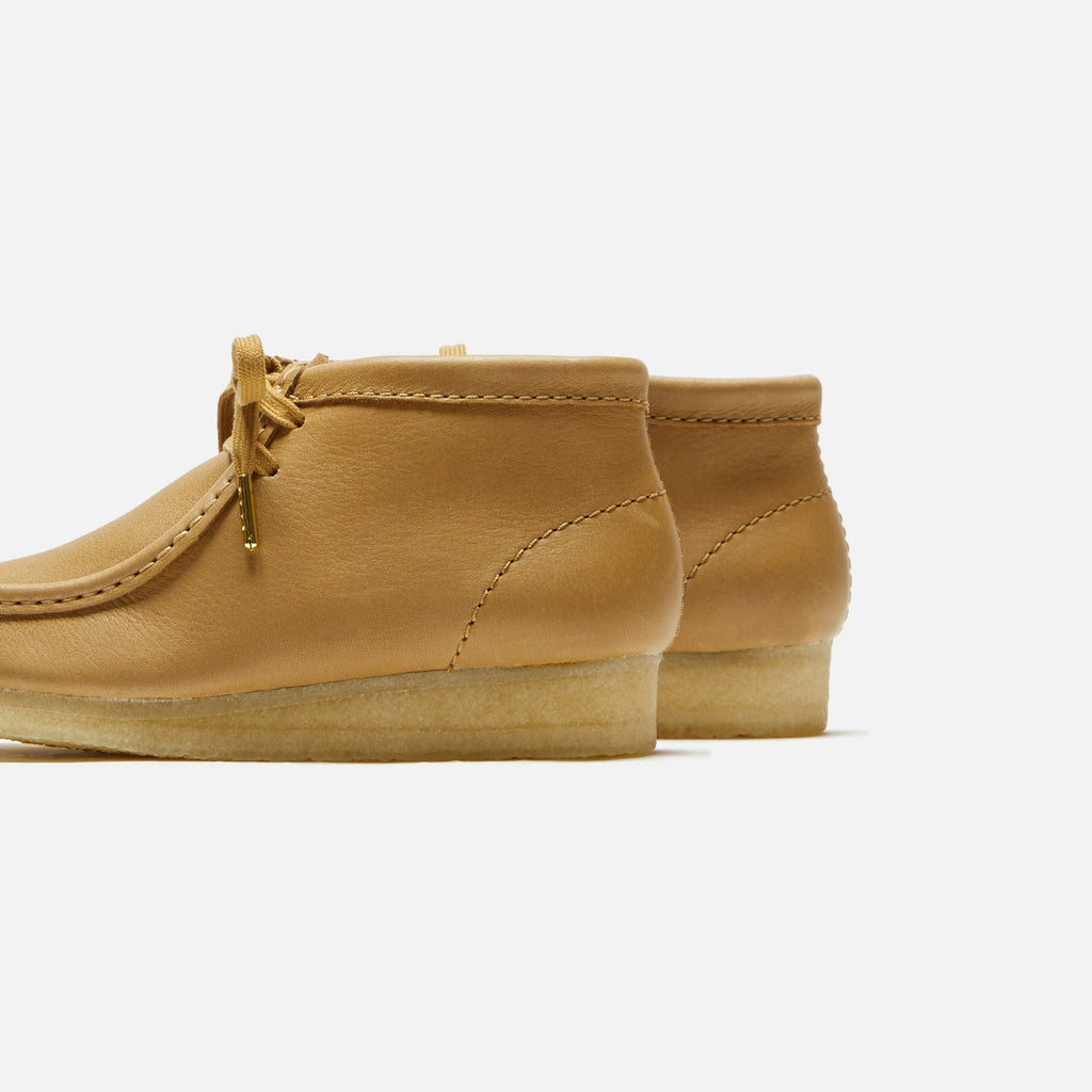 Clarks WMNS Wallabee Boot Mid - Tan Leather – Kith Canada